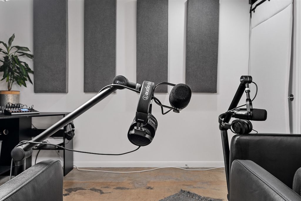 5 Benefits Of Renting a Podcast Studio